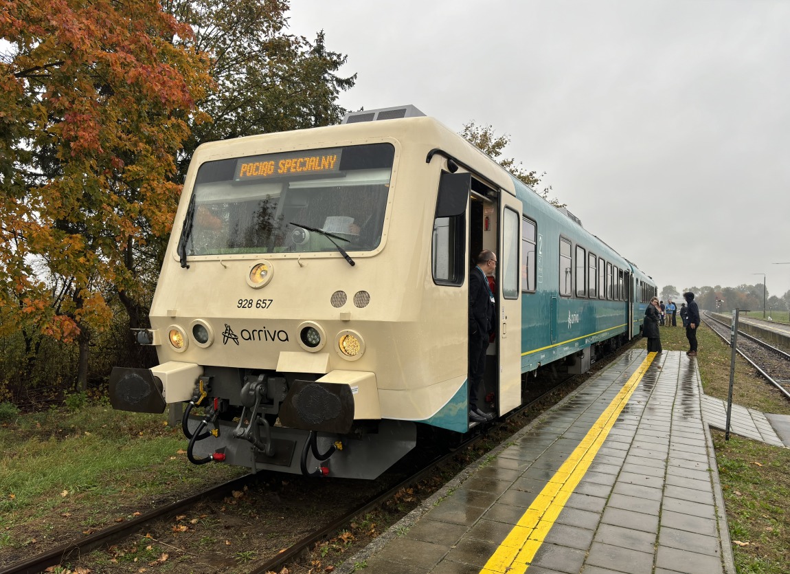 Pierwszy pojazd Arriva 628.4 zmodernizowany - Arriva - Twój regionalny ...